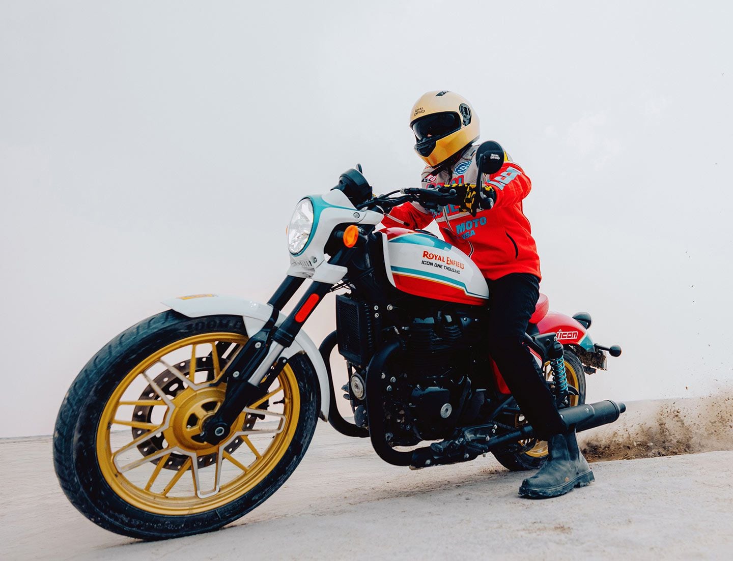 2025 Royal Enfield Shotgun 650 First Look | Motorcycle Cruiser