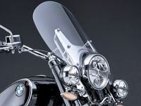 BMW Reveals New R 18 Classic Model | Motorcycle Cruiser