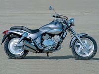 The 250cc Cruiser Comparison: AlphaSports (Hyosung) GV250, Honda Rebel ...