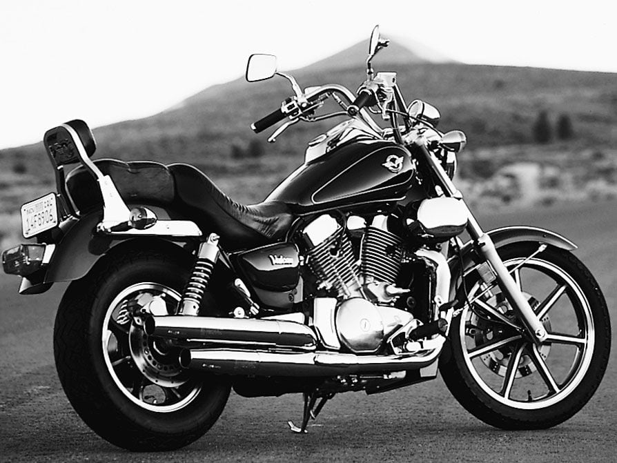 Big Twin Rumble: Kawasaki Vulcan 1500 | Motorcycle Cruiser