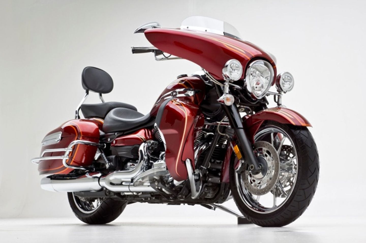 Star Touring and Riding to Auction Custom Stratoliner Deluxe for Feed ...